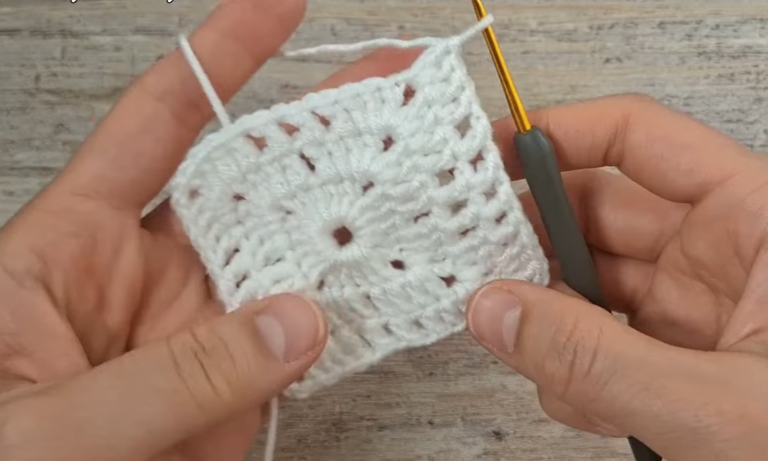 Beautiful crochet square motif pattern – Welcome to Crochet Classic